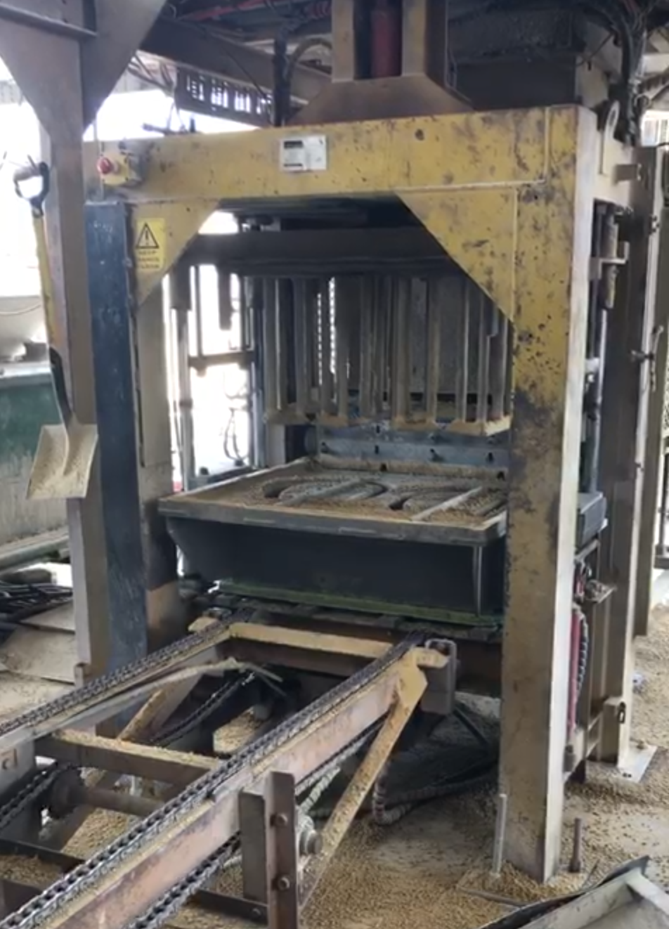 Coral Maker is Saving Coral Reefs With Additive and Traditional ...