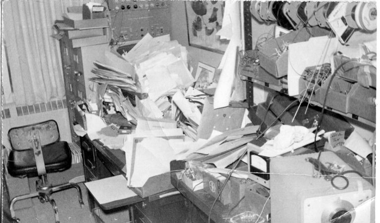 Life of Bob Pease the Analog Legend | EAGLE | Blog